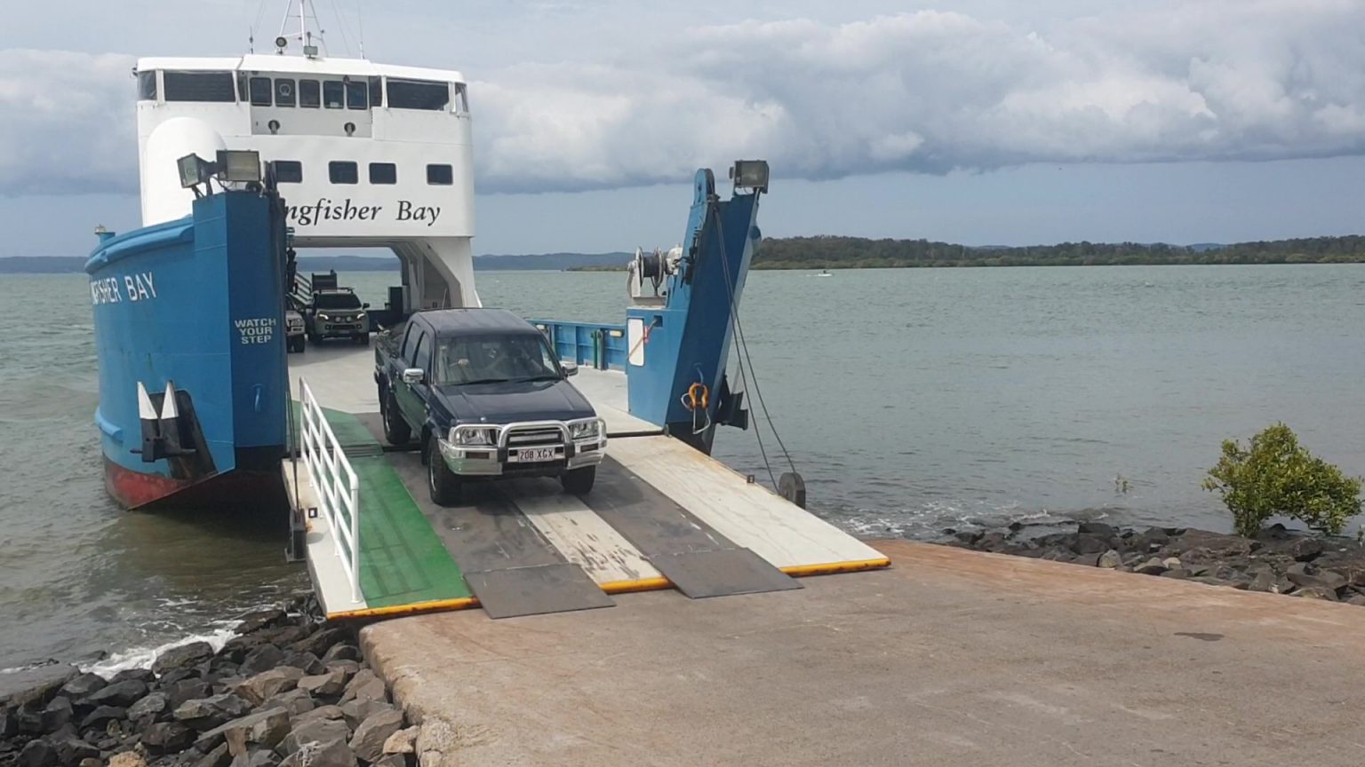 Fraser Island Ferry - River Heads Kingfisher Wanggoolba Creek